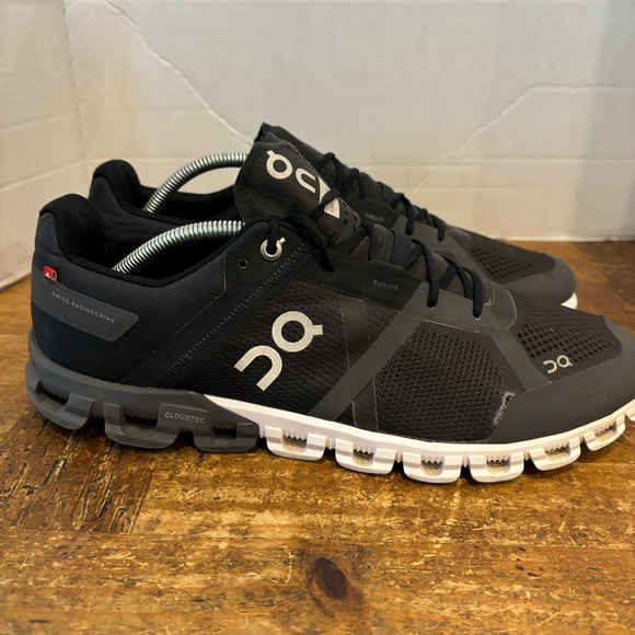 On Running | Shoes | On Cloud On Running Cloudflow 2 Black Asphalt Mens Size 2 Gray Lightweight ...